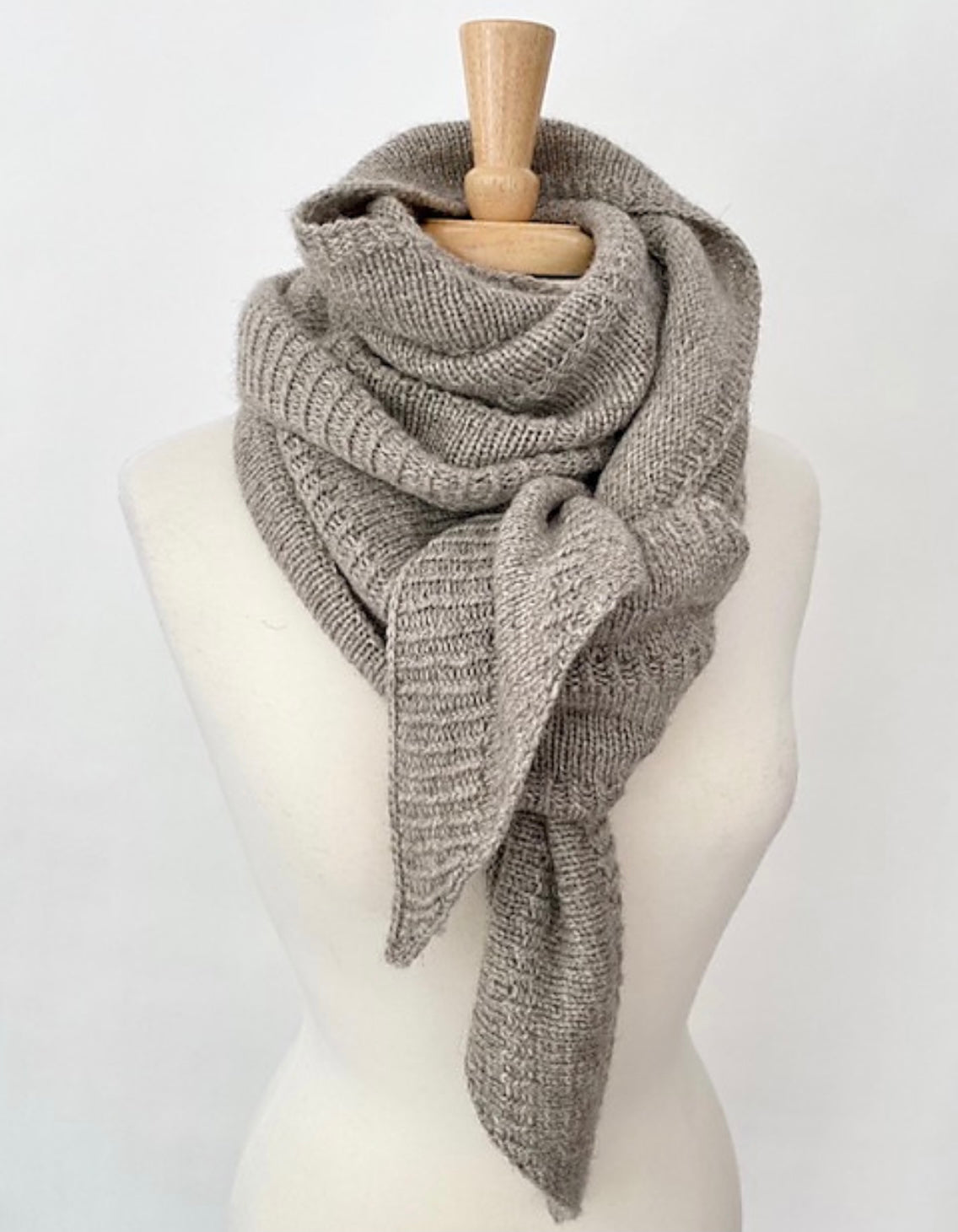 Sunday Morning Wrap – Sonder Yarn Co.